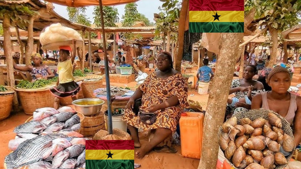 A typical African Ghanaian market day at Ajumako - YouTube