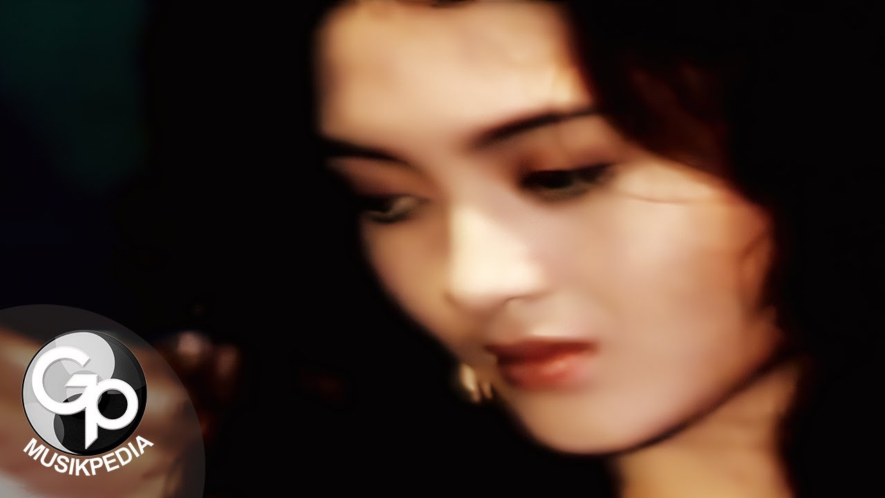 Alda - Patah Jadi Dua (Official MUsic Video) - YouTube