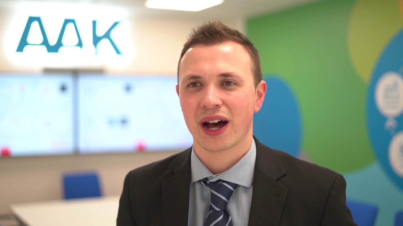 T30U30 - Martin Bishop - AAK - YouTube