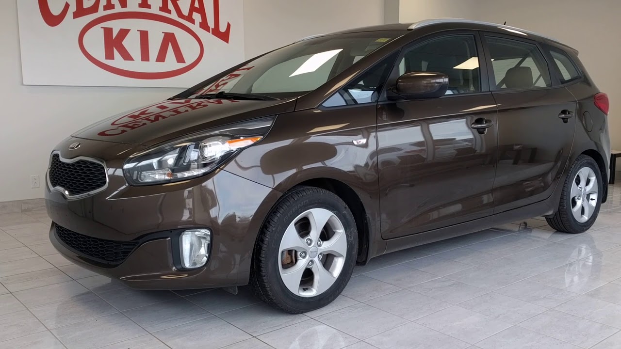 Kia Rondo Brown