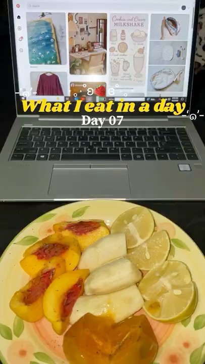 Ep 07 what I eat in a day ~{ Allu sandwiches, Chinese biryani, fruits ...