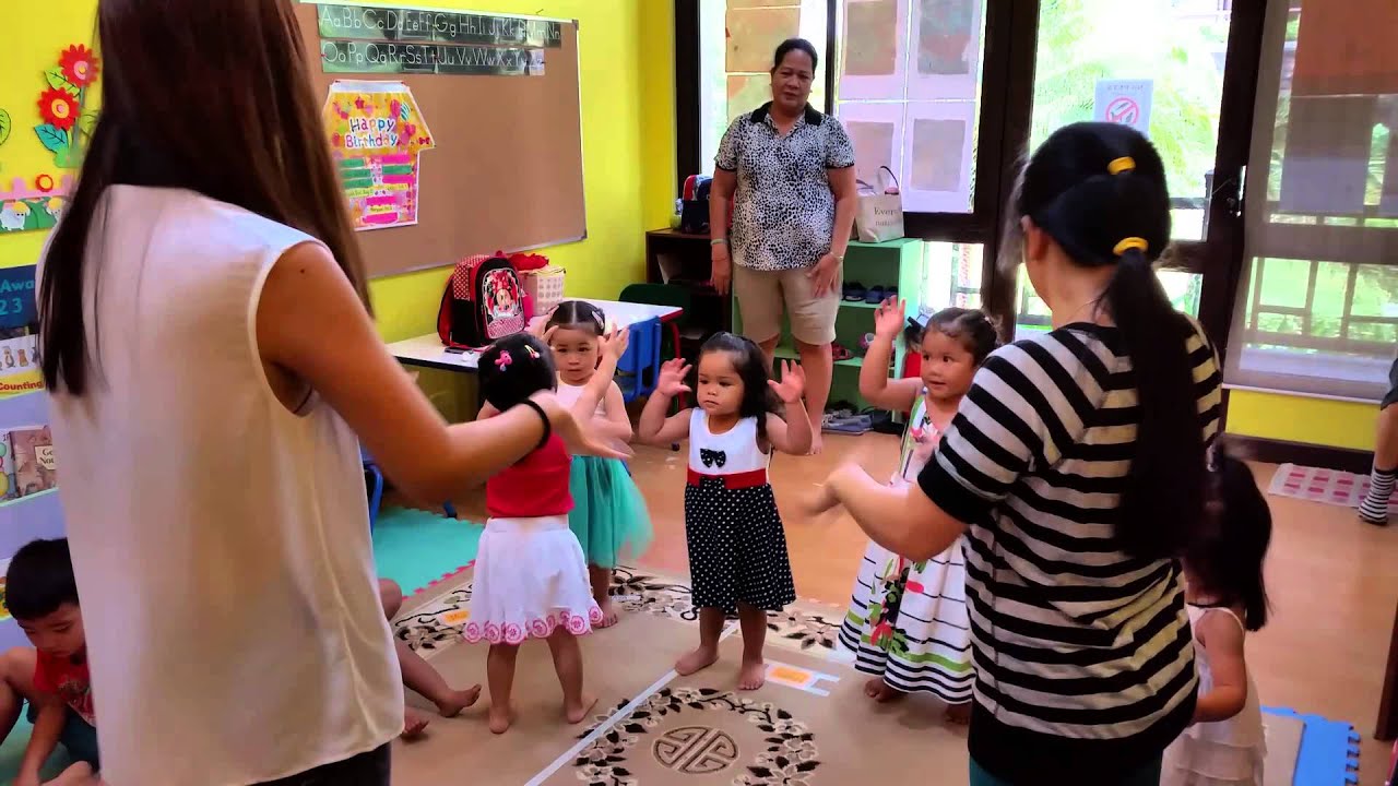 Shake and Move 'Children Song' - YouTube