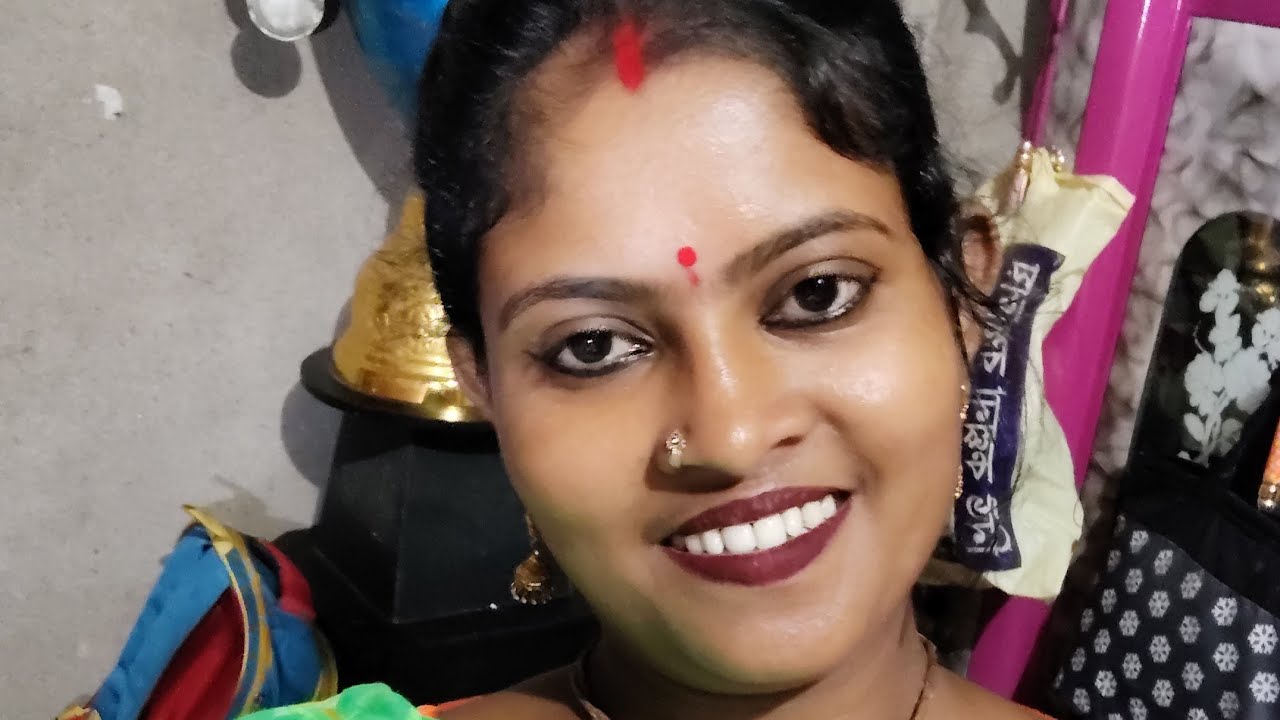 Smiley Queen official is live - YouTube