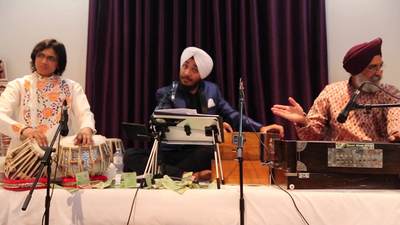 Devender Pal Singh singing Palkan De Boohe Khol De,Tabla Athar Hussain ...