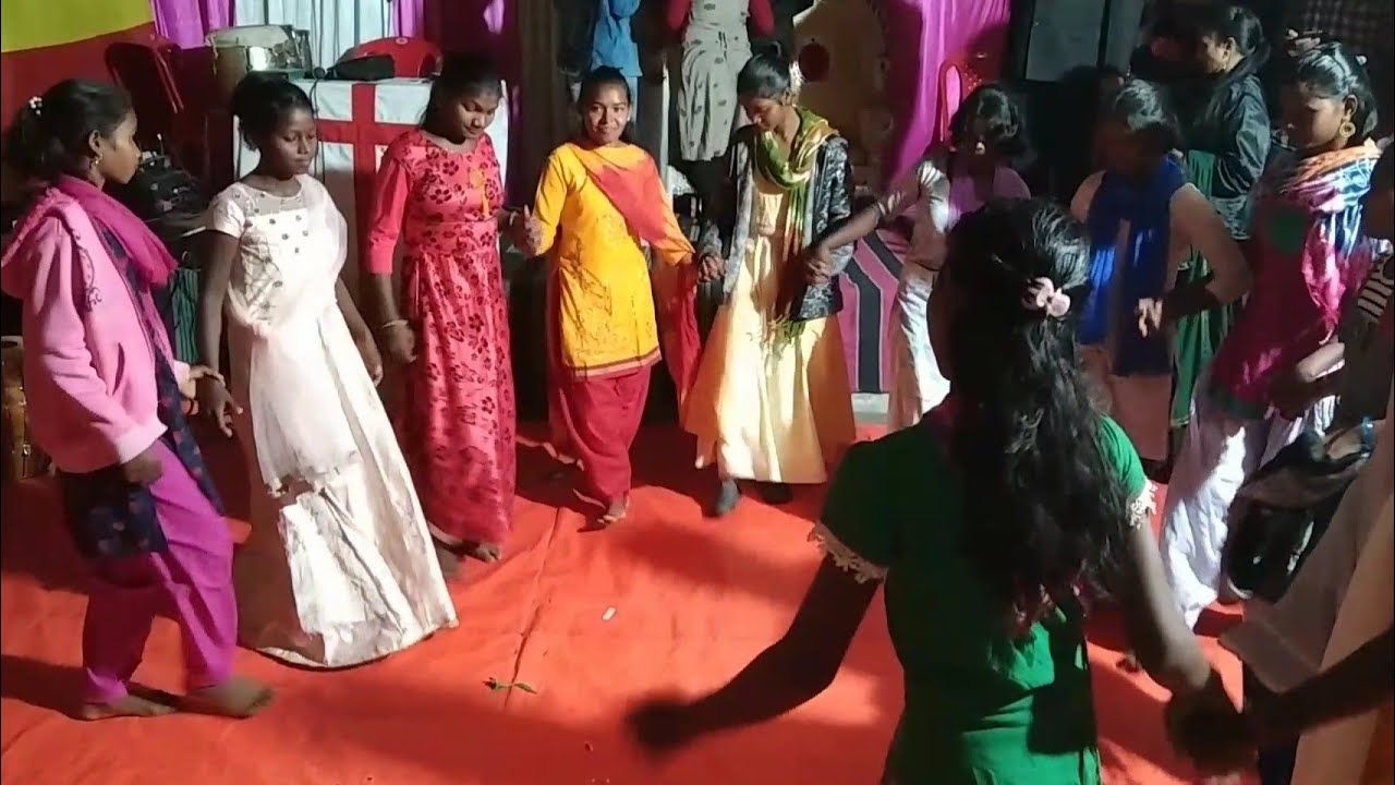 Yeshu Raja Awathe Badari Upare ||Christian Hindi Sadri Dance|| 🔥 Supper ...