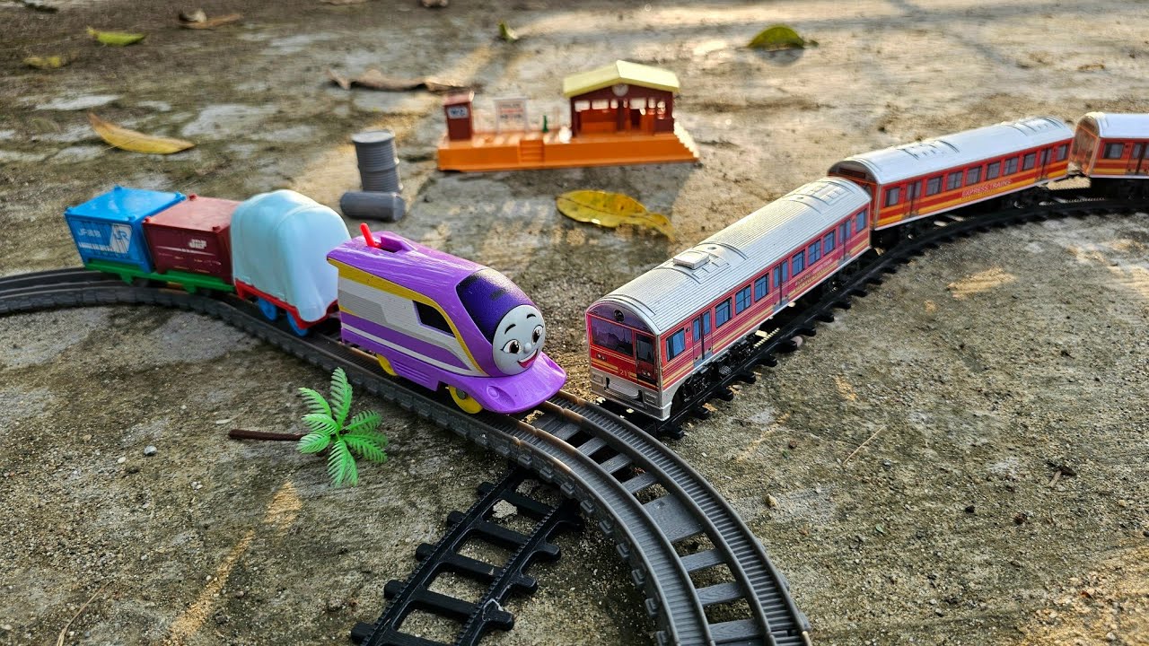 Merakit Mainan Kereta Api City Train Electric Rail Train, Kereta ...