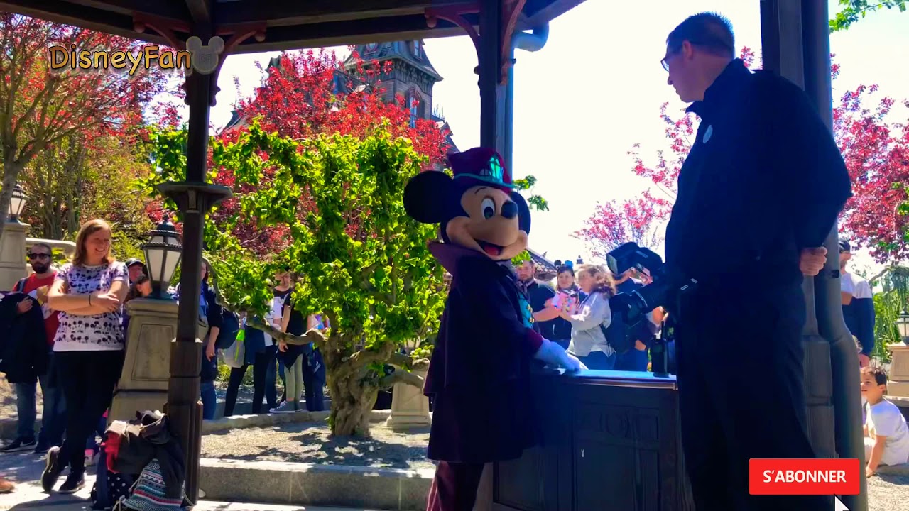 Mickey disneyland paris - Phantom Manor - YouTube