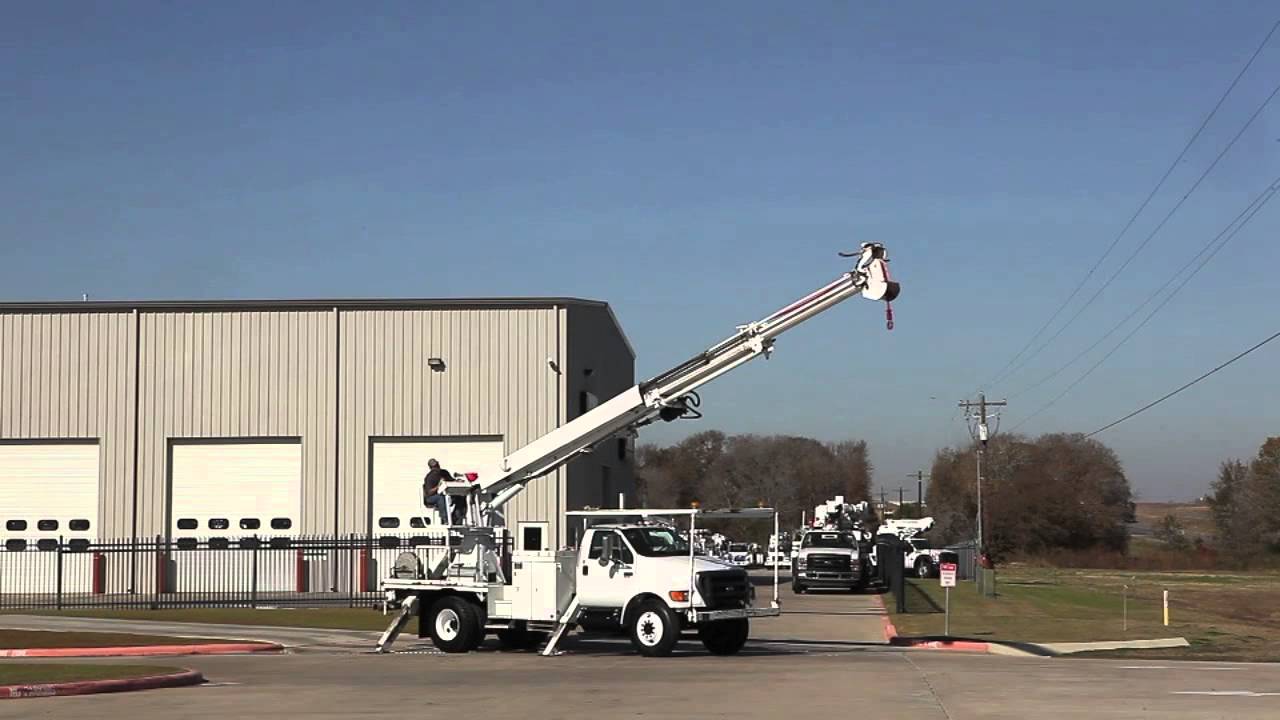 Utility Fleet Sales - Altec DM47-TR - 2006 Ford F750 Digger Derrick ...