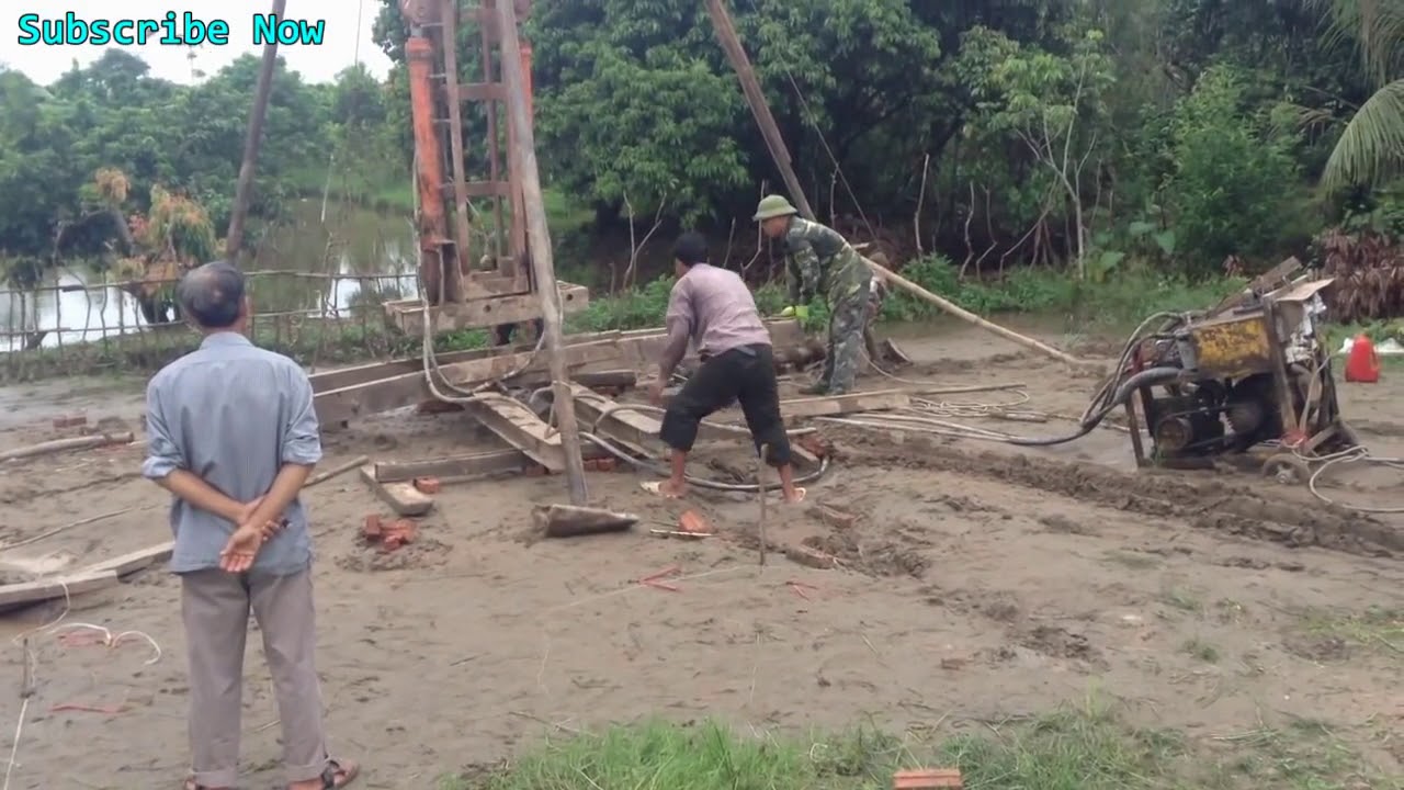 Primitive Heavy Equipment Machine Construction Process Foundation Using ...