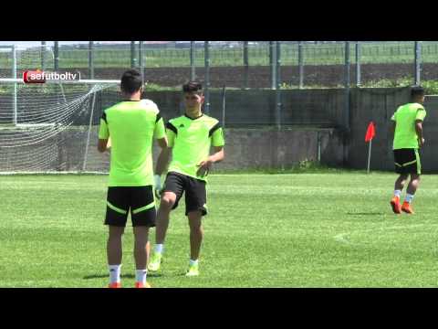 No te pierdas el control y remate de Pepelu en el entrenamiento de España