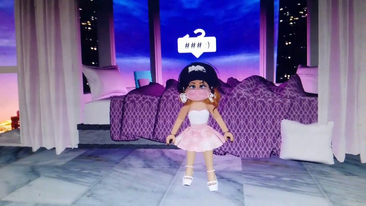 10 outfits in rh with the pleated skirt 💜🌼 - YouTube
