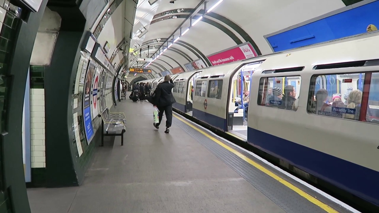 London Underground Piccadilly Line 1973 Stock Trains At Gloucester Road ...