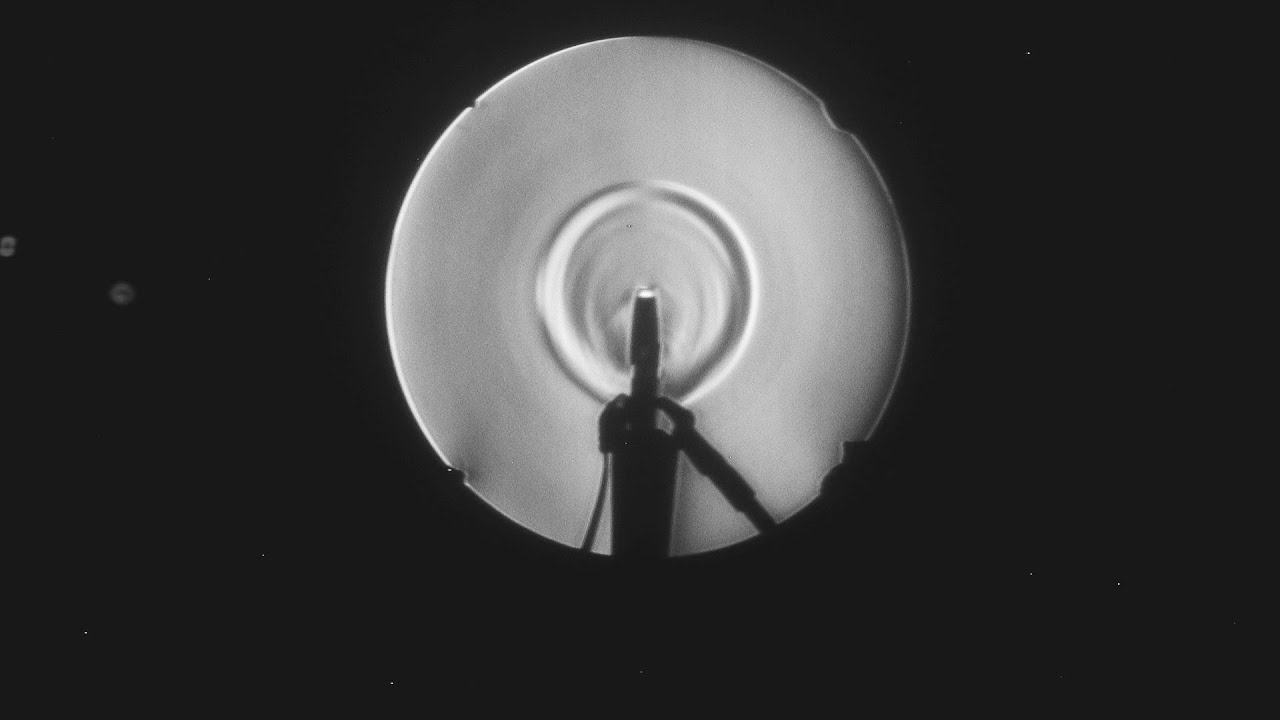 Slow motion Schlieren of sound waves from electric sparks - YouTube