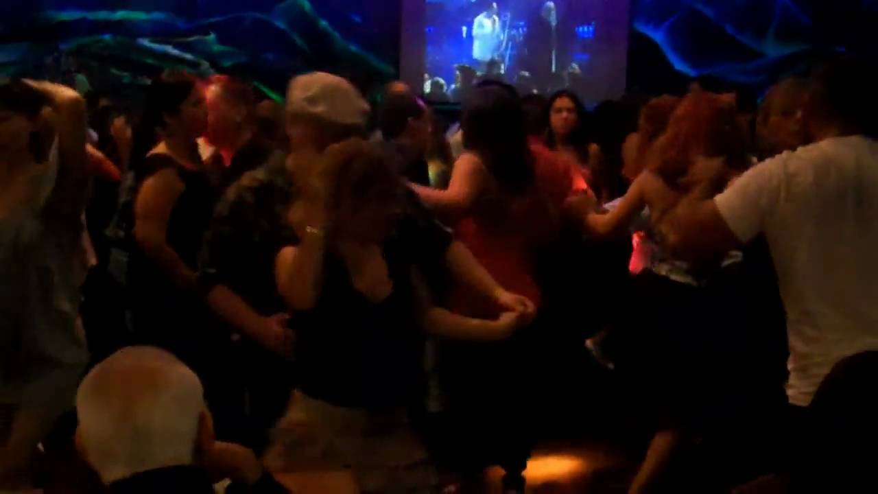 El Pollo Inka Night Club - YouTube