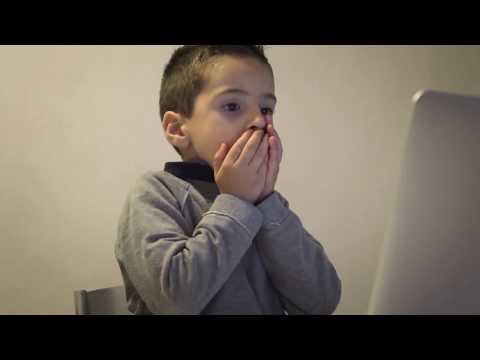 Trailer Santa Claus At Home - Deutsch