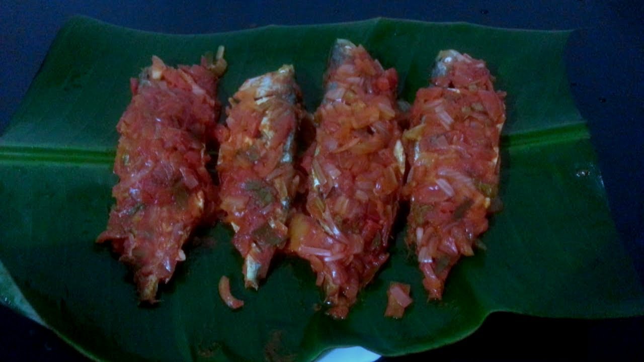 Mackerel Fish Pollichathu recipe / അയല പൊള്ളിച്ചത് / ayala meen ...