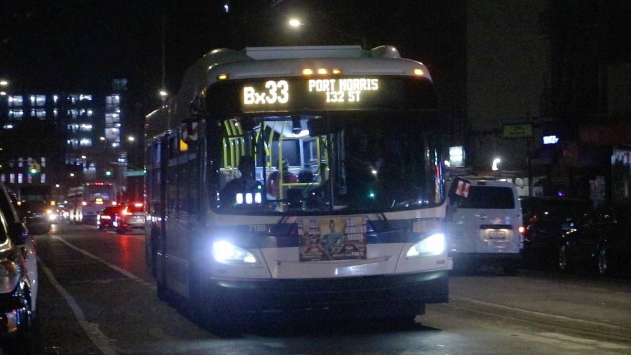 NYCT Bus: 2015 New Flyer XD40 #7188 on the Bx33 at 138th Street and ...