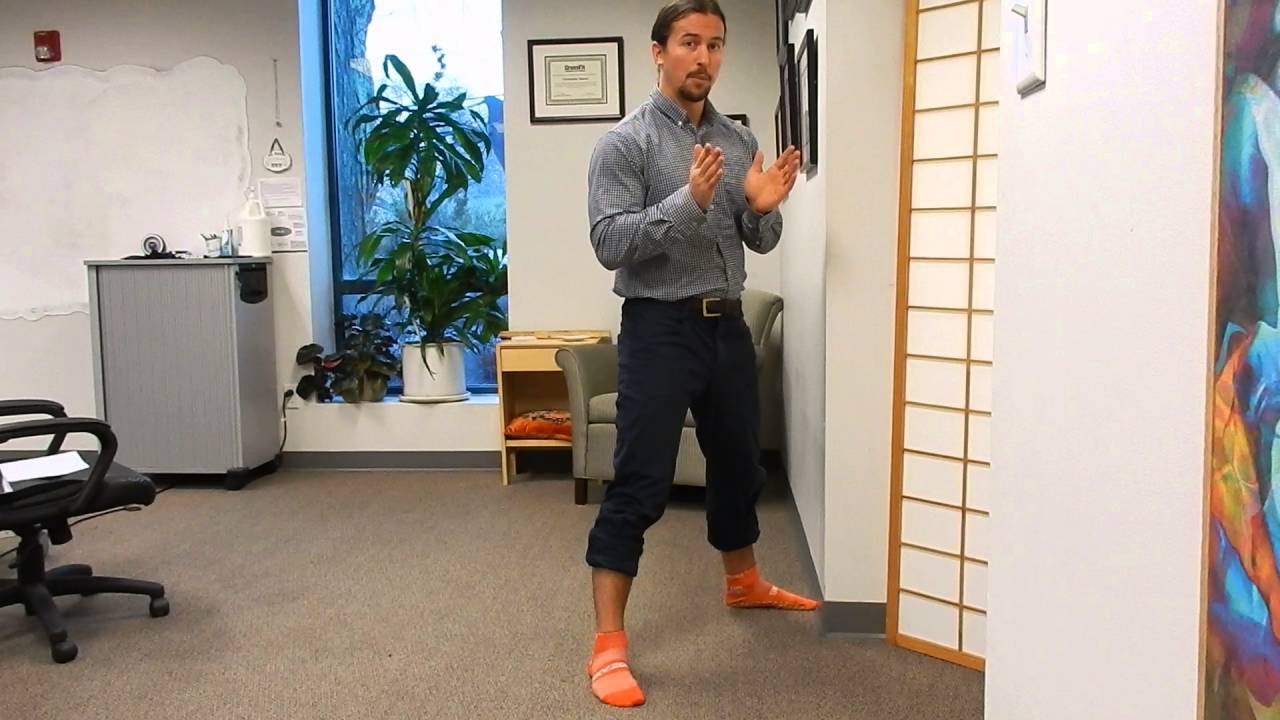How to find the ideal foot positioning for YOUR SQUAT? The importance ...