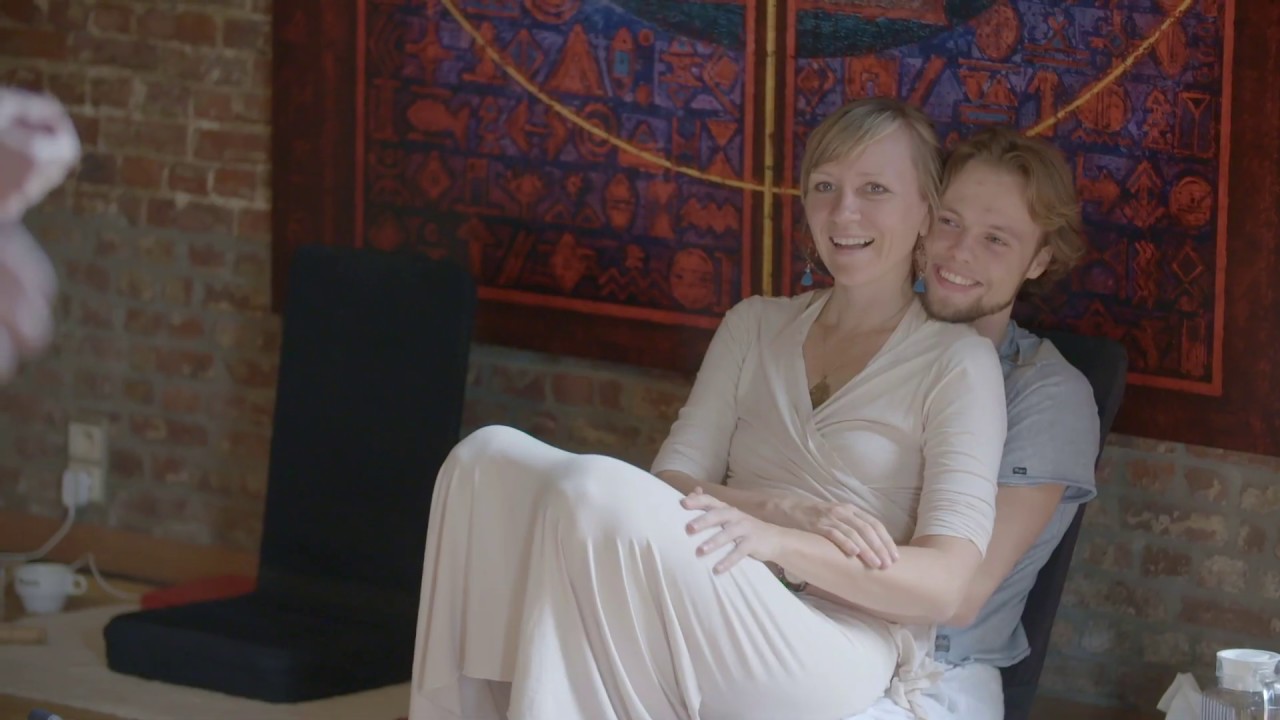 VIC Card Alexa Mira - YouTube