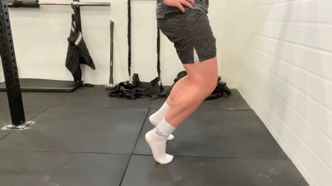 Knee Over Toe Calf Raise - YouTube