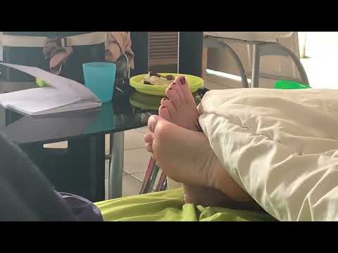 Sister #feet #candid
