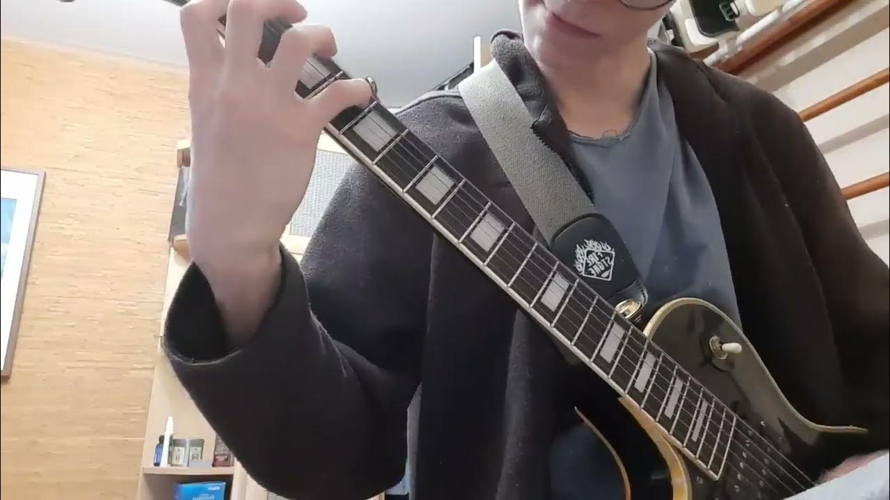 my first 6 string guitar riff - YouTube