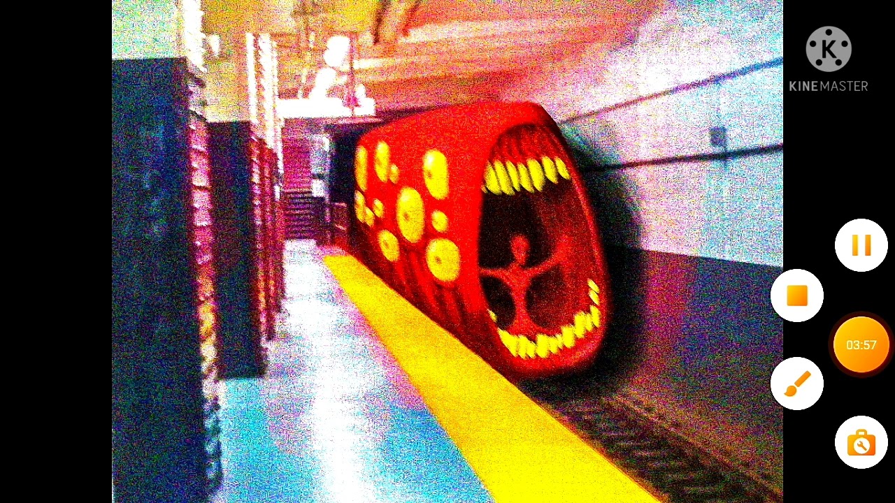 Quem é train eater? - YouTube