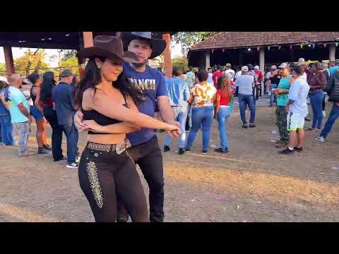 🎶 Tome xote fazendo a poeira subir na vaquejada! 💥 Quem aí ama esse forró ? Comenta aí, meu povo!👇🔥