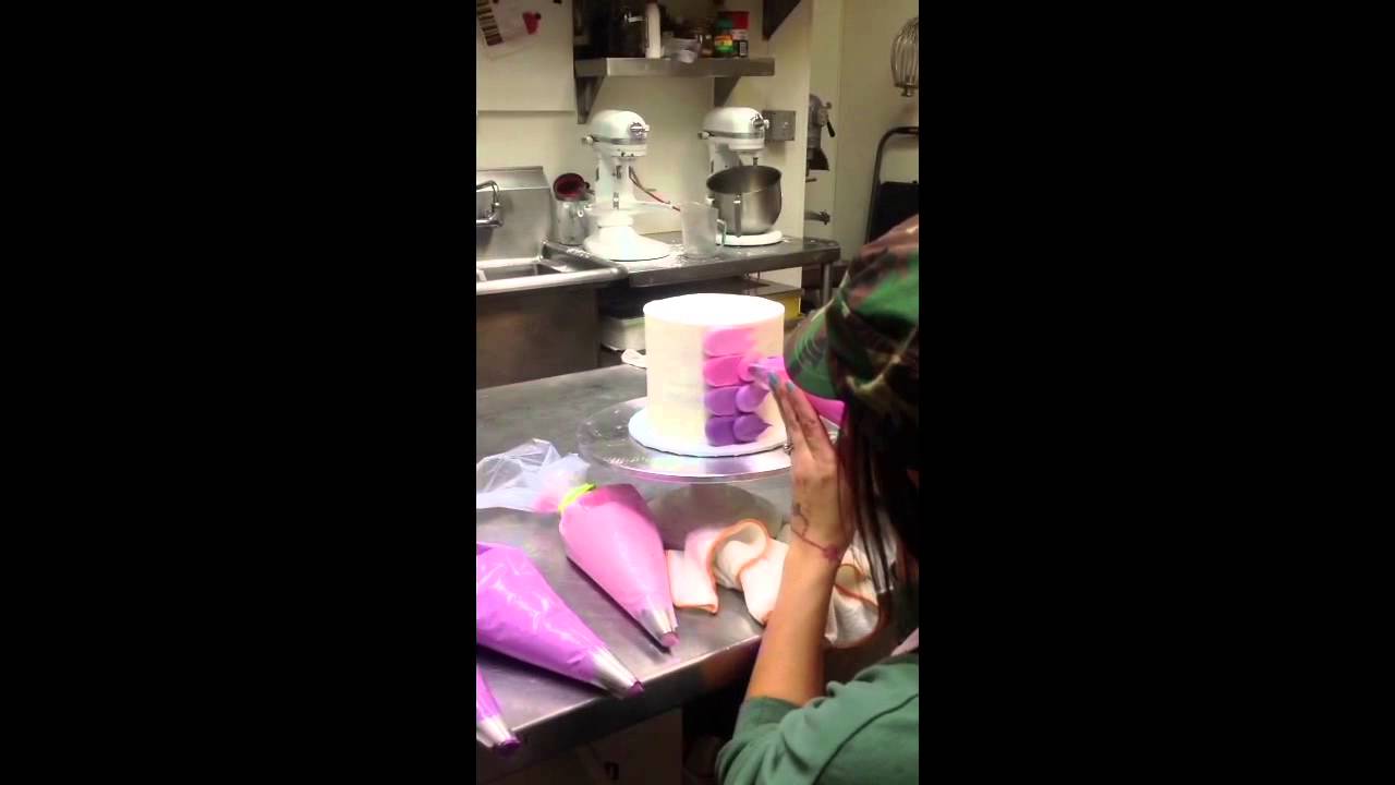 The Cake Mama's OMBRÉ CAKE Tutorial - YouTube