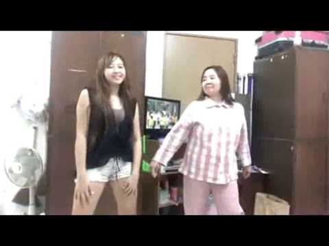 Annesi ile dans 16 yaşındaki bir kız! İNANILMAZ