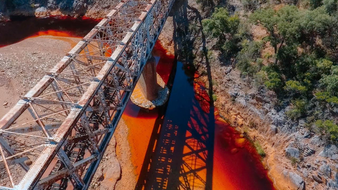 Línea ferroviaria del Rio Tinto. 4K - YouTube