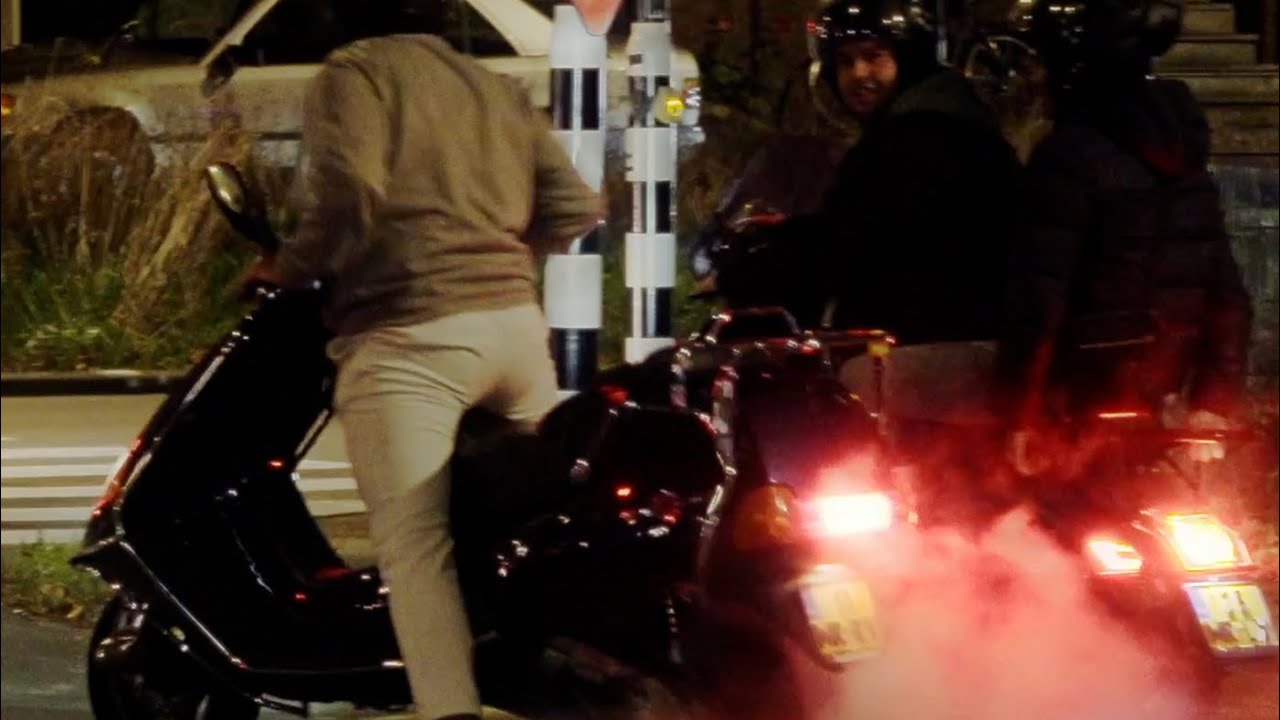 Mula B - Sannie is Clean (visualizer) - YouTube