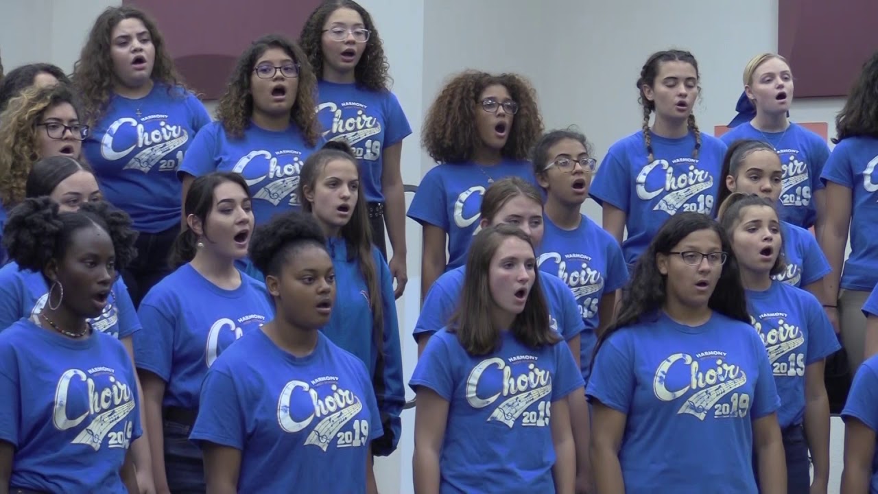 2019 Harmony High School Choir Candlelight Processional - YouTube