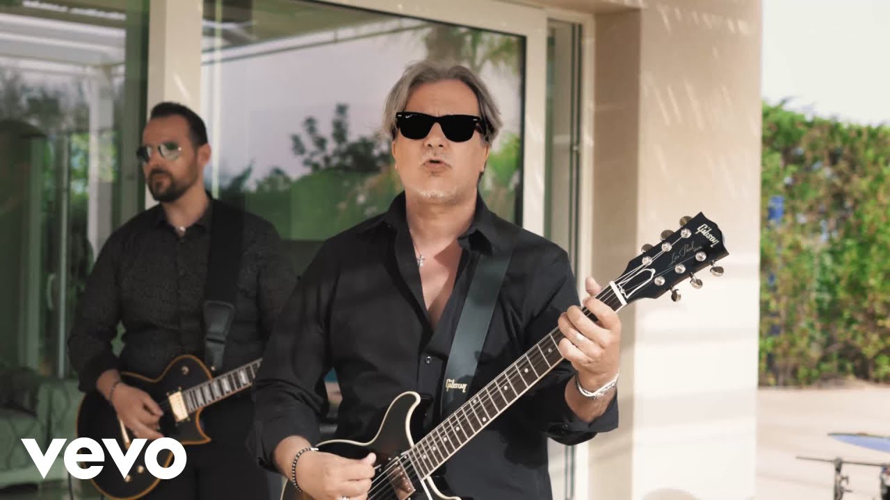 Walter Venniro - My Point Of View (Official Music Video) - YouTube
