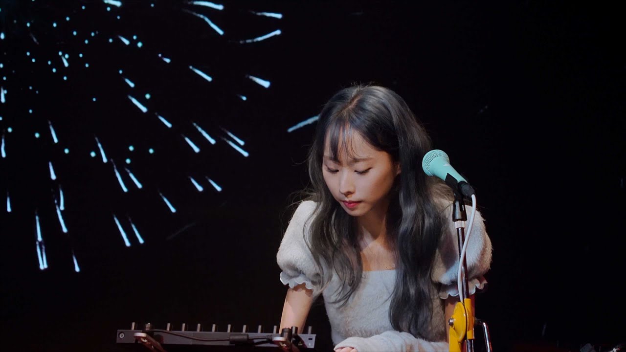 [Live] 윤새 (Yunsae) - let it shine | Beyond the Universe 230312 - YouTube