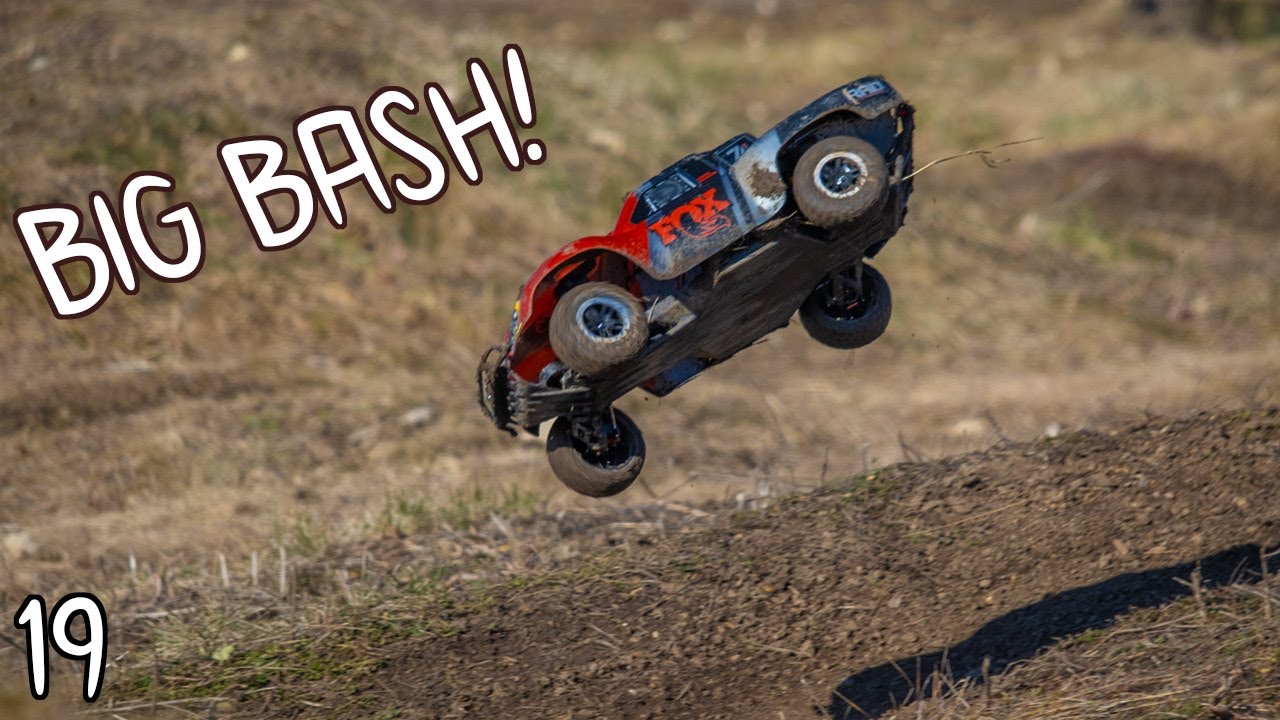 Slash Bash Volume 19 | Muddy Jump Bash! - YouTube