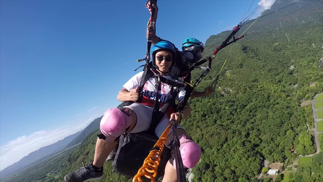 TRAVEL | TRẢI NGHIỆM DÙ LƯỢN Ở HOA LIÊN | Paragliding in Hualien ...