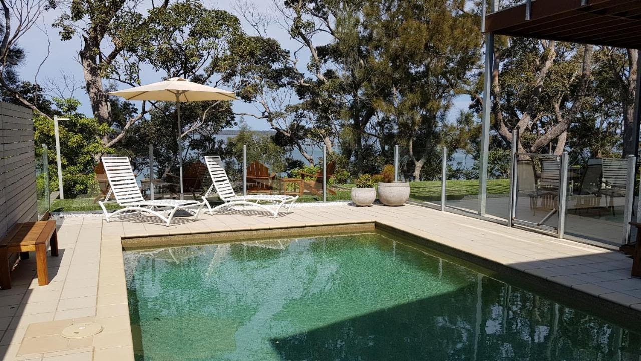 The Edgewater Bed & Breakfast, Sanctuary Point, Australia - YouTube