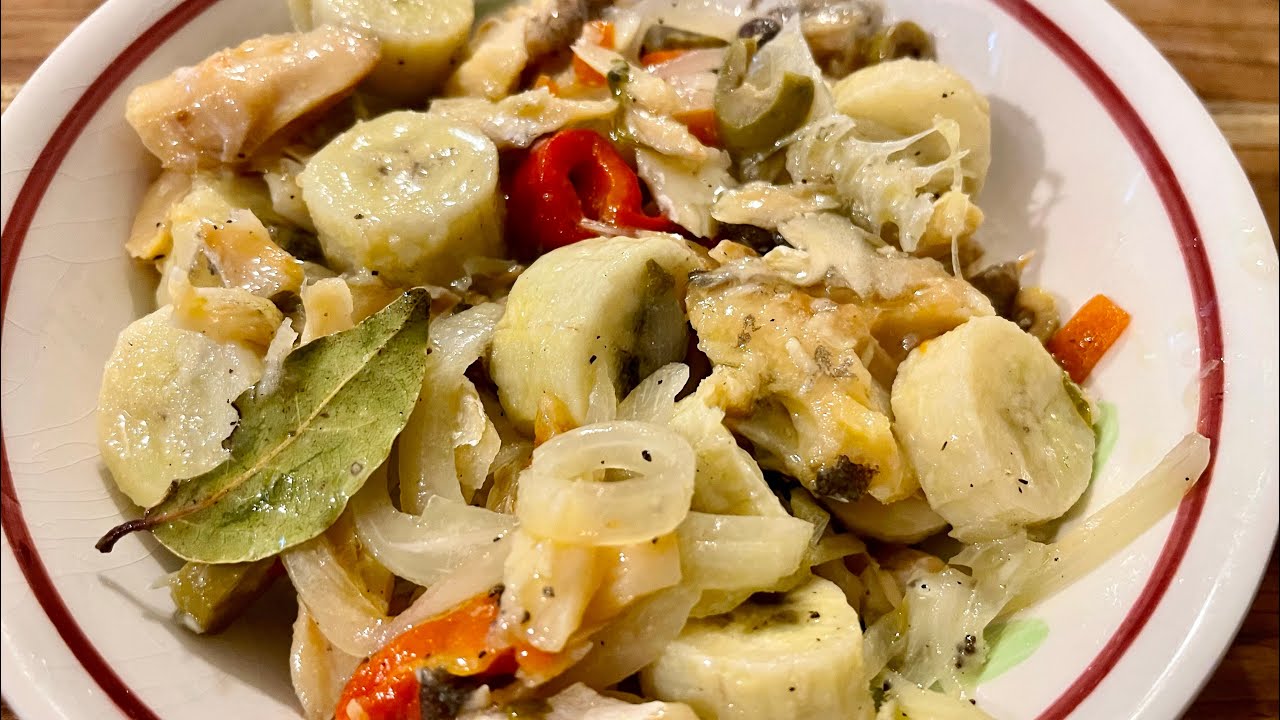 Ensalada de Bacalao y Guineitos [Puerto Rican Cod Salad with Green ...