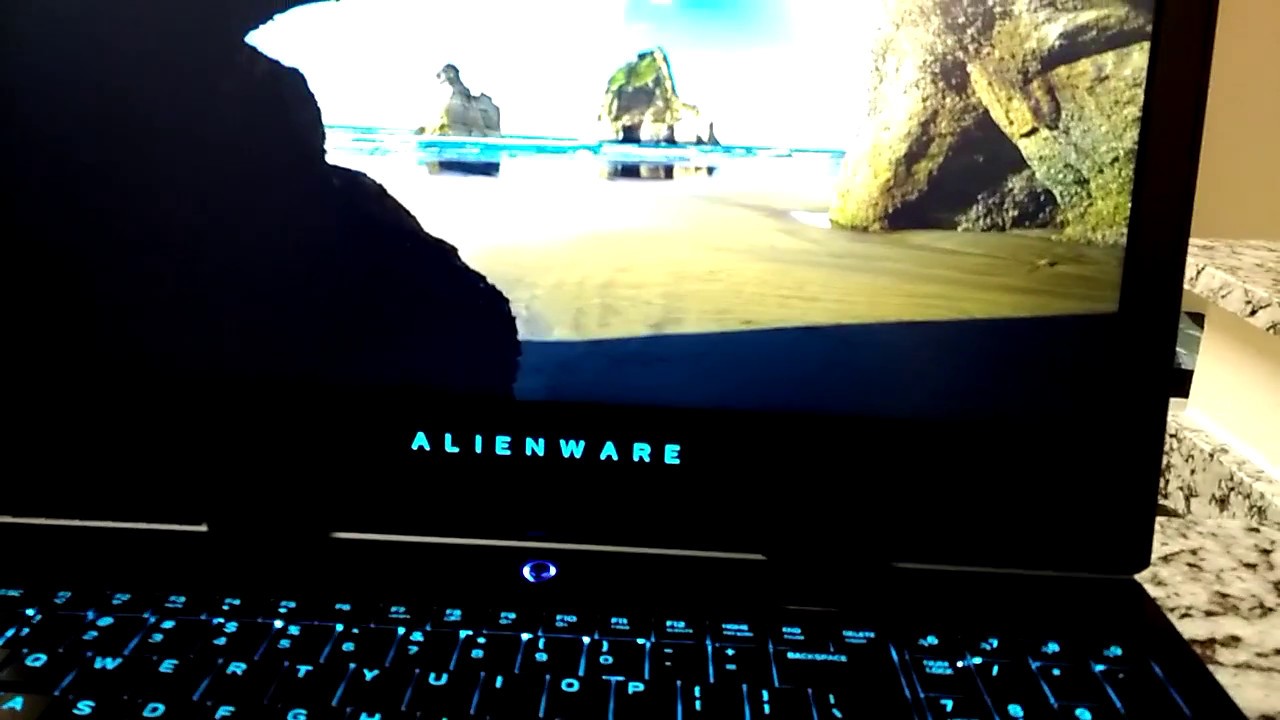 Alienware 17 R4 - Boot up time with SSD - YouTube