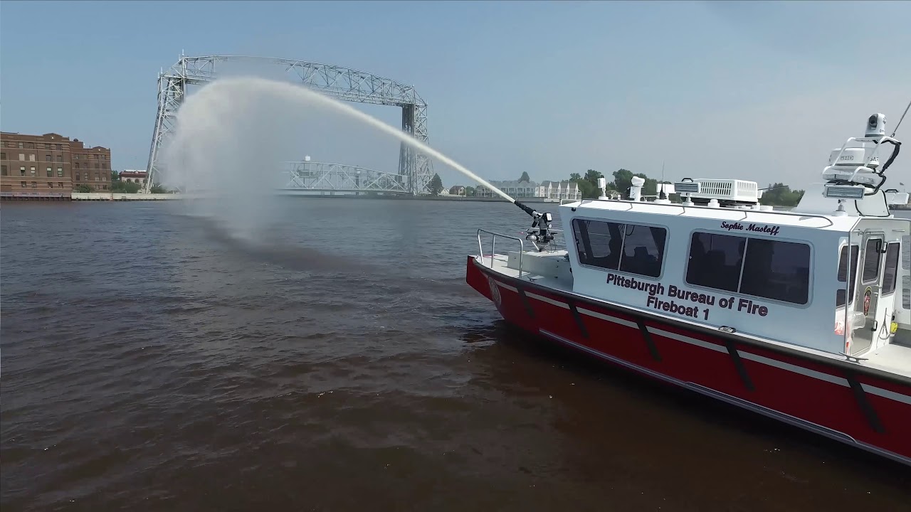 Fire Boat in Action - YouTube