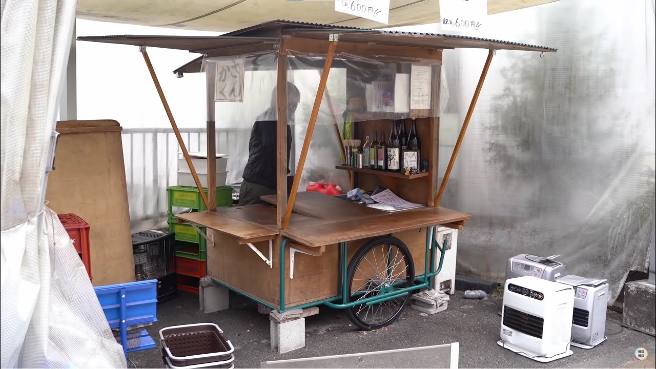 Old style oden stall - Day in the life of a master - Japanese street ...