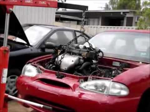 hyundai red excel engine out ready to go into the blue one, G4FK - YouTube