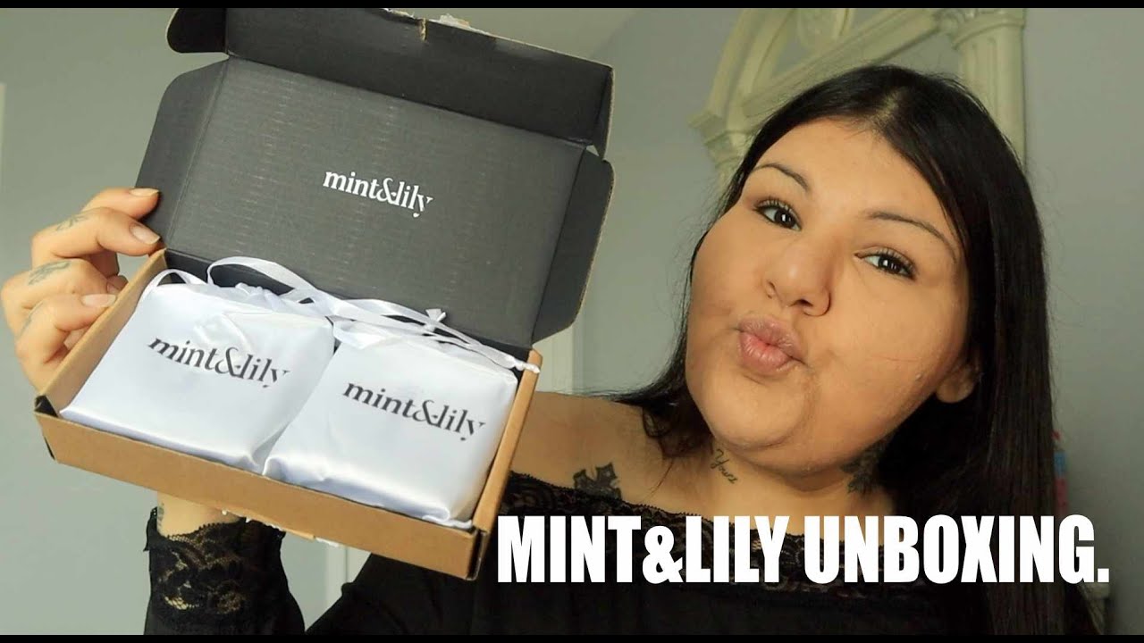 BUILDING MY JEWELRY COLLECTION // MINT&LILY UNBOXING HAUL. - YouTube