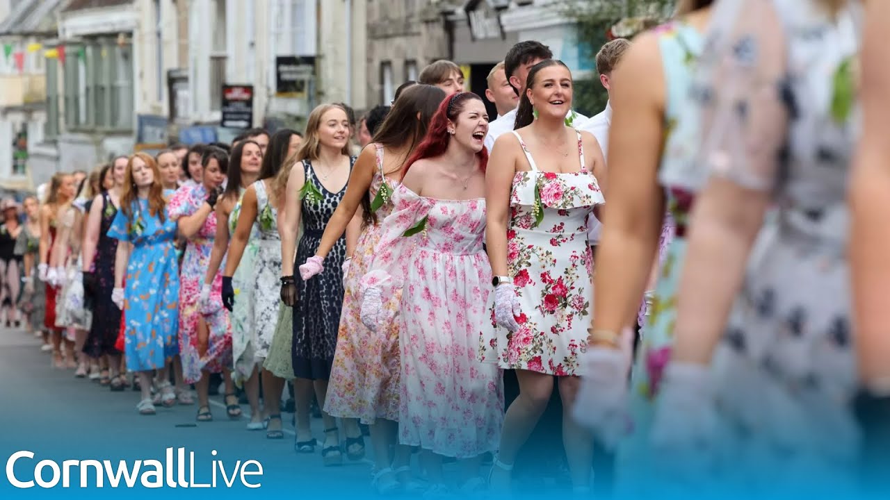 Thousands celebrate Helston Flora Day - YouTube