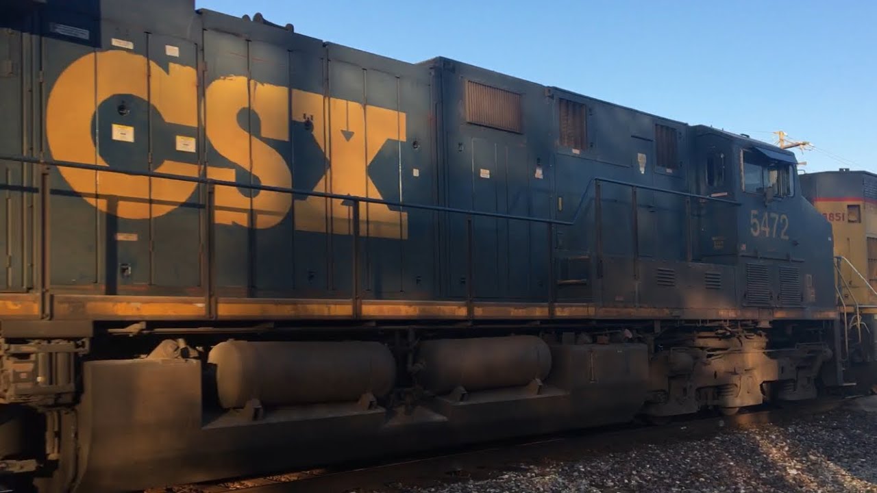 More Foreign Power! NS 223 w/ Colorful Consist @ Main St. - YouTube