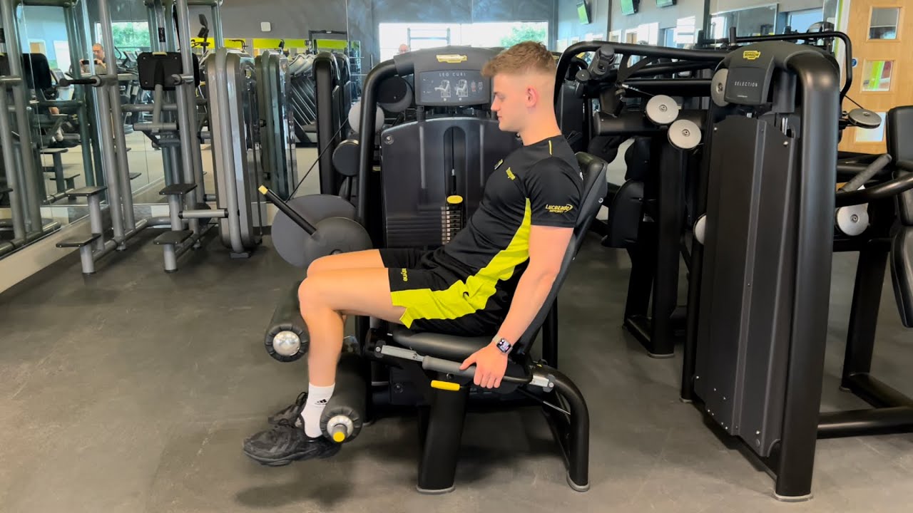 HOW TO: Leg curl - YouTube