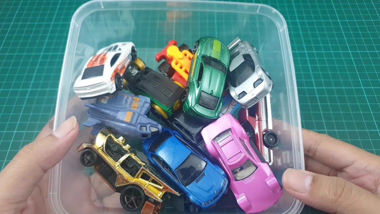 Miniature Small Cars Being Reviewed - Diecast Super - YouTube