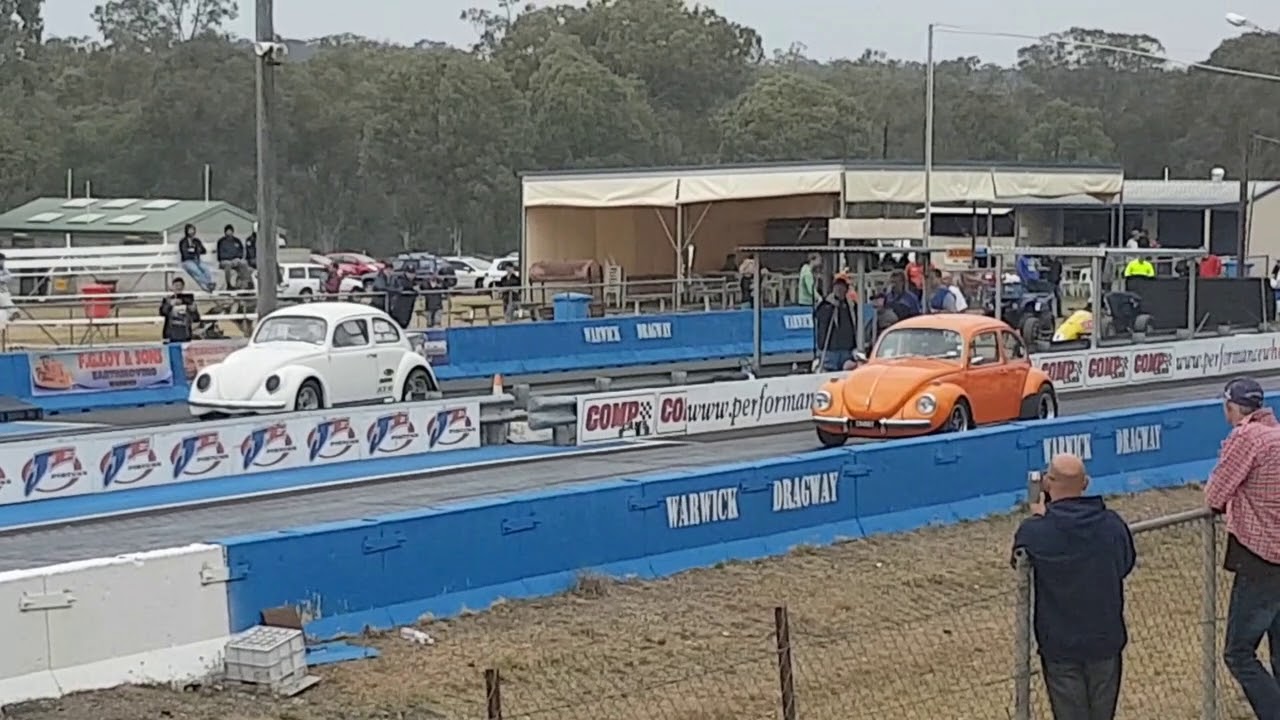 "The CR4NKY BUG" v's Dangerous Dave Butler @ VW Drags Warwick 2017 ...