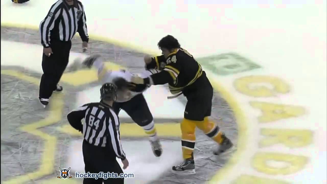 Paul Gaustad vs Adam McQuaid Mar 10, 2011 - YouTube